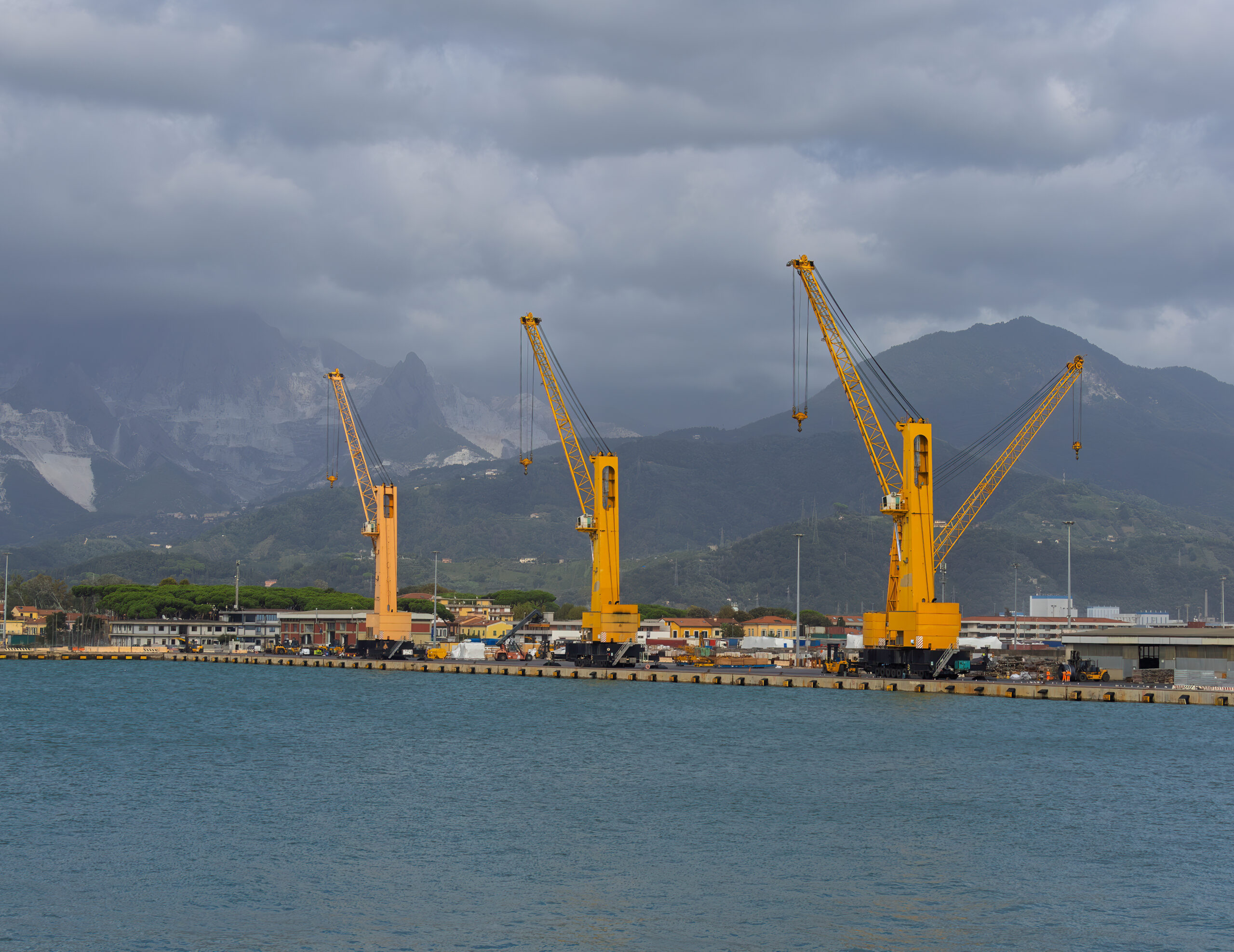 The Ultimate Guide To Dock Lifts | Boost Efficiency Today